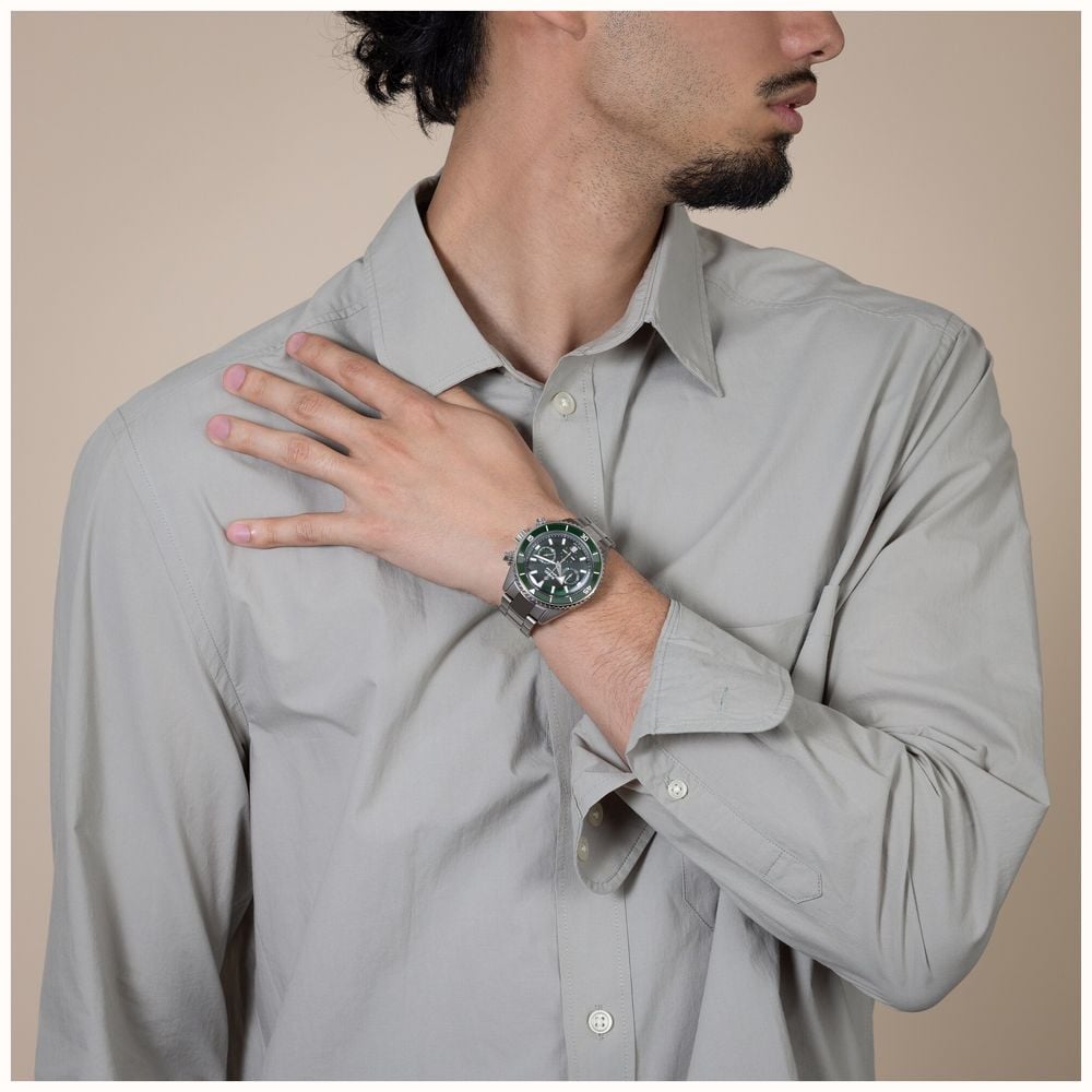 RADO Captain Cook High-Tech Ceramic Chronograph (43mm) Green Dial / Plasma R32189313 - First ...