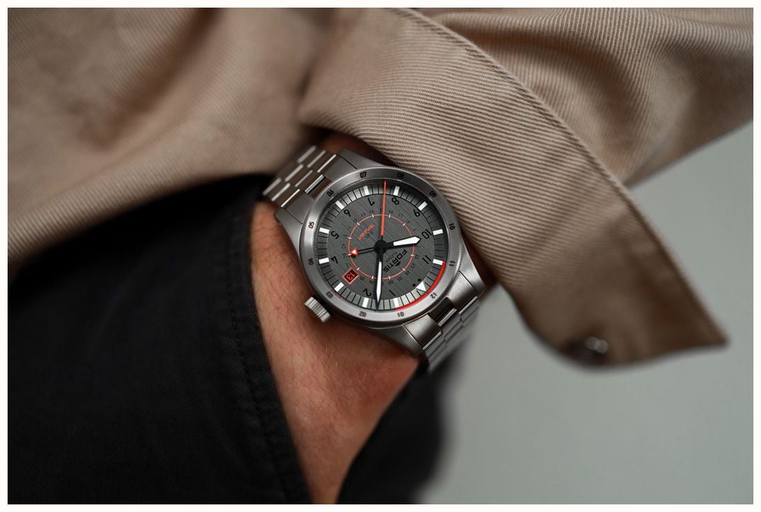 FORTIS Flieger F-43 Triple-GMT Titanium Orange (43mm) Titanium Block ...