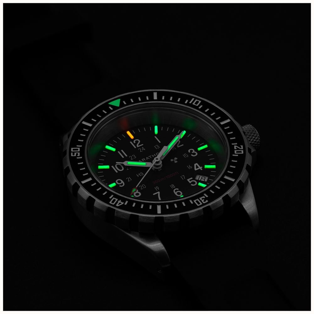 Marathon TSAR Large Diver's Quartz (41mm) Black Dial / Black Silicone ...