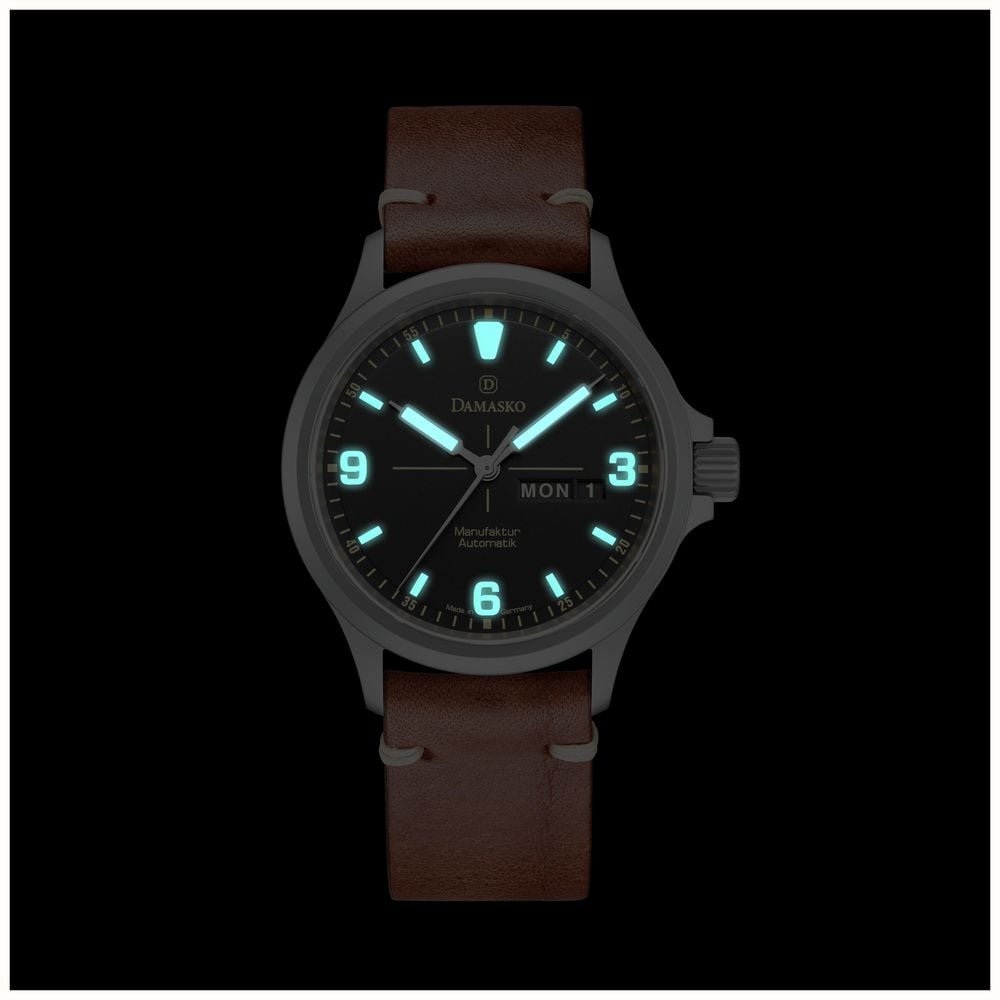 Damasko DK36/2 Old Radium Three-Hand Day/Date DK36/2 OLD RADIUM-VINTAGE ...