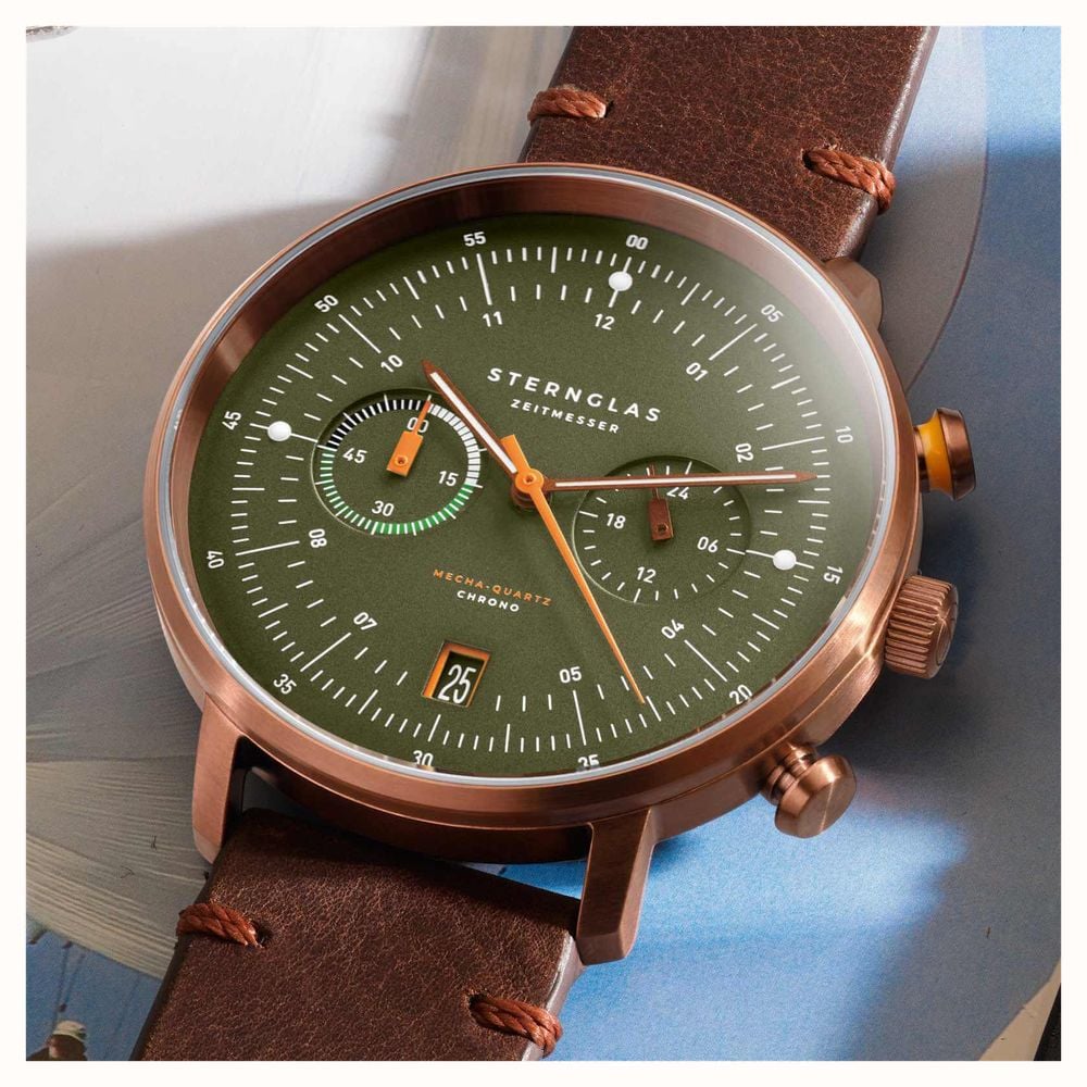 STERNGLAS Hamburg Mecha-Quartz Chronograph (42mm) Dark Green Dial ...