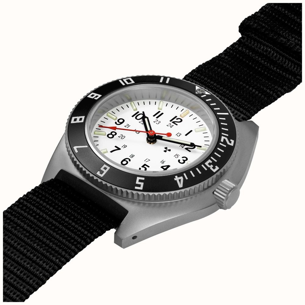 Marathon Arctic Edition SSNAV Steel Navigator Quartz (41mm) White Dial ...