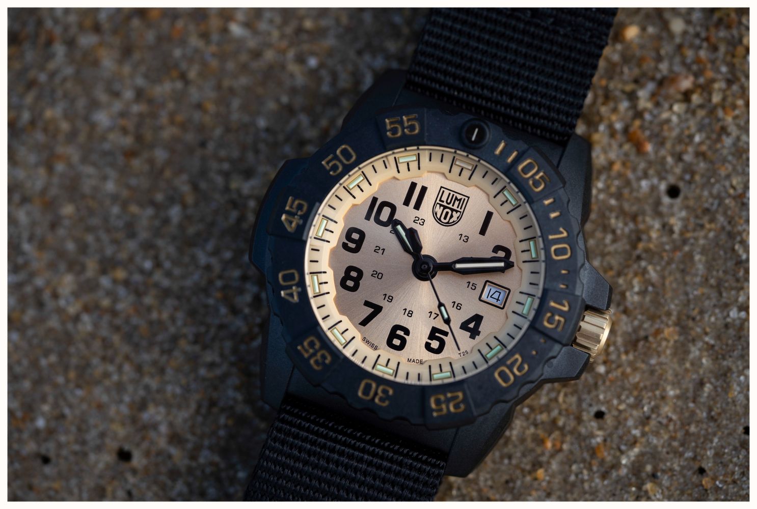 Luminox Navy Seal Gold Limited Edition (1,200 Pieces) XS.3505.GP.SET ...