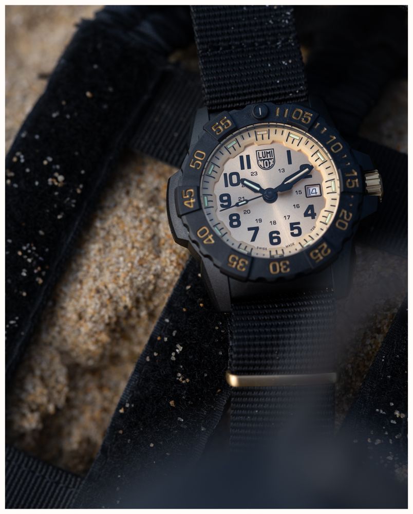 Luminox Navy Seal Gold Limited Edition (1,200 Pieces) XS.3505.GP.SET ...