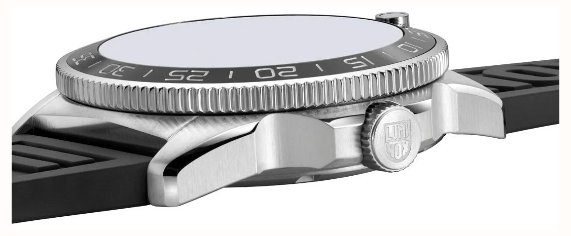 Luminox Pacific Diver Automatic 'Midnight Mariner' (42mm) Super ...