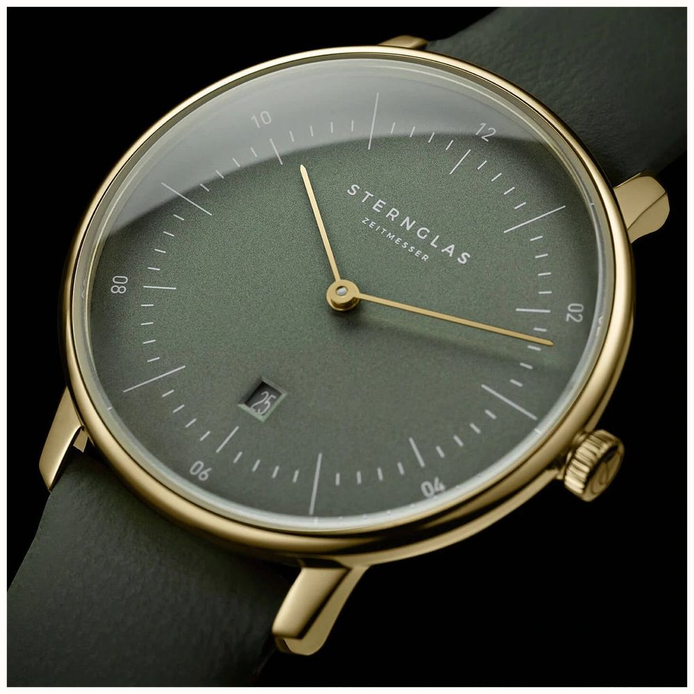 STERNGLAS Naos XS Edition Flora Quartz (33mm) Sage-Green Dial / Sage ...