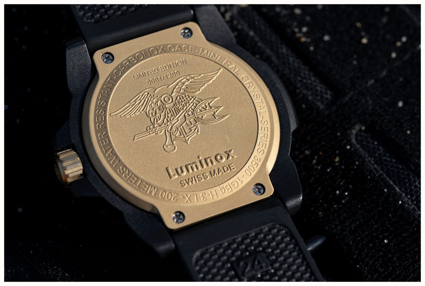 Luminox Navy Seal Gold Limited Edition (1,200 Pieces) XS.3505.GP.SET ...