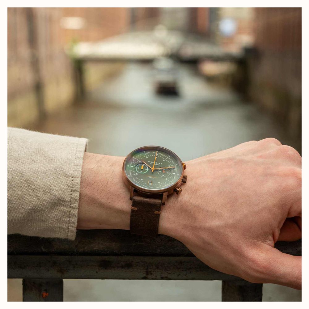 STERNGLAS Hamburg Mecha-Quartz Chronograph (42mm) Dark Green Dial ...