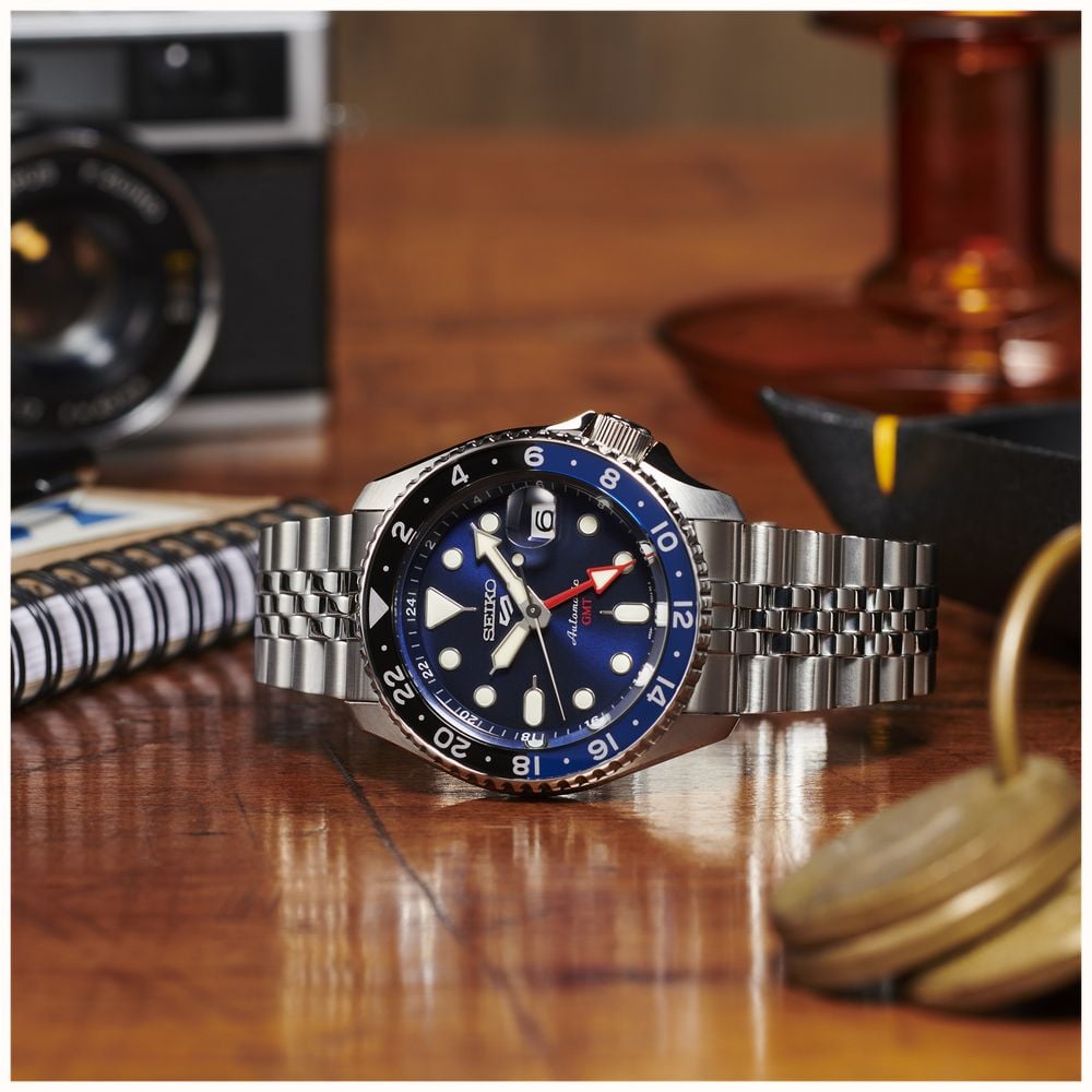 Seiko 5 Sports Style Automatic GMT 'Batman Blueberry' SKX Re ...